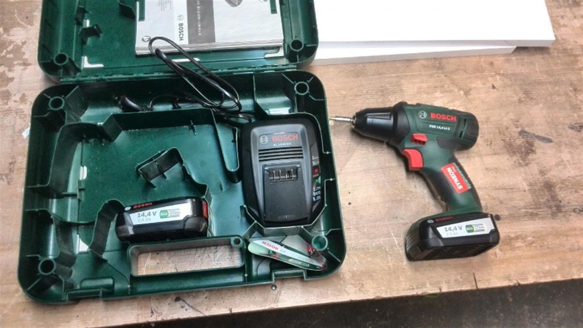 Welchen Akku-Bohrschrauber wählen? Wir haben den Bosch PSR 14,4 LI-2 ...